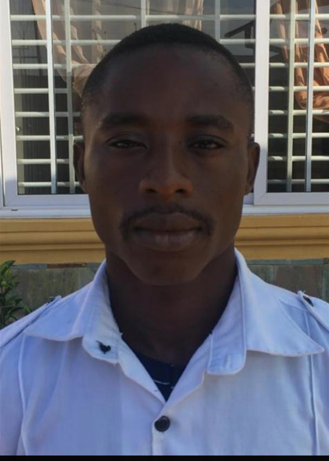 An officer gave me hacksaw blade to cut iron bars to escape from Manet ...